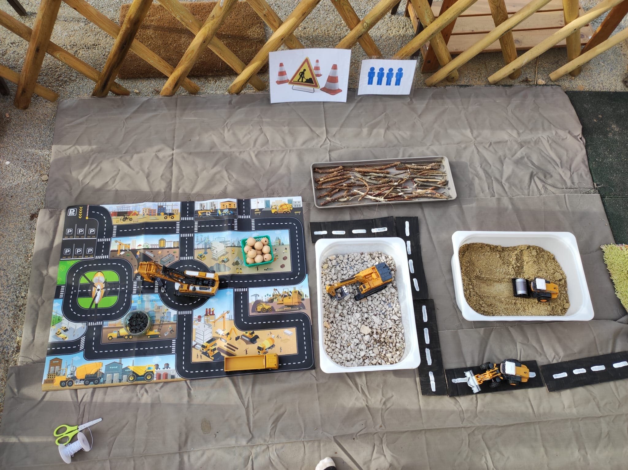 Le bac sensoriel - Tuto - Le Village Montessori